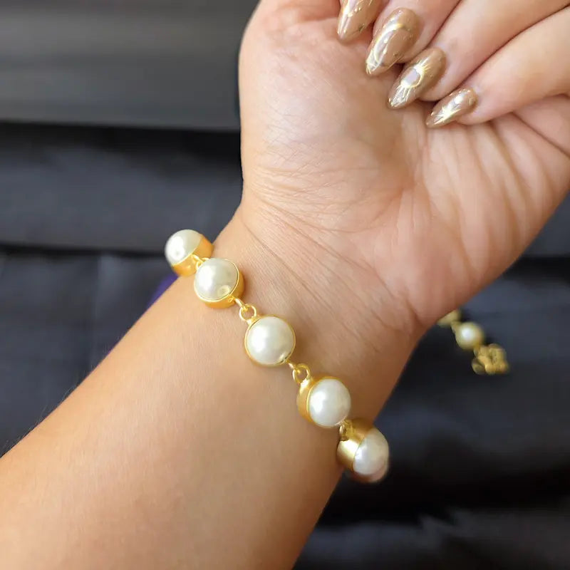 Bracelets – Label Amara